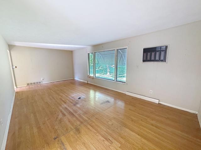 1512 Monterey Court