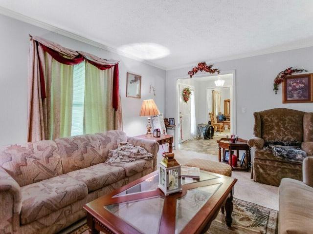 1512 Oak Ridge Court
