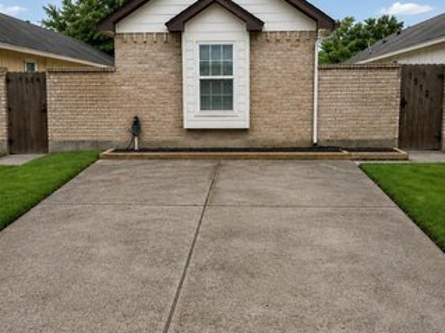 1512 Ammons St, South Houston, TX 77587