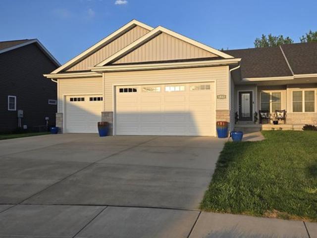 1512 Balfour Dr, Springfield, IL 62711
