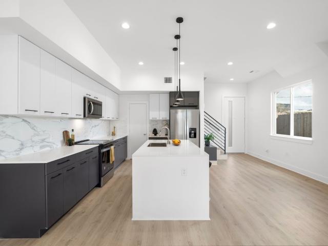 1512 Barbee St, Unit B, Houston, TX 77004 | MLS #53666