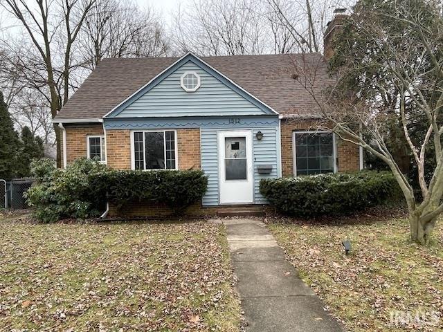 1512 Cedar St, South Bend, IN 46617