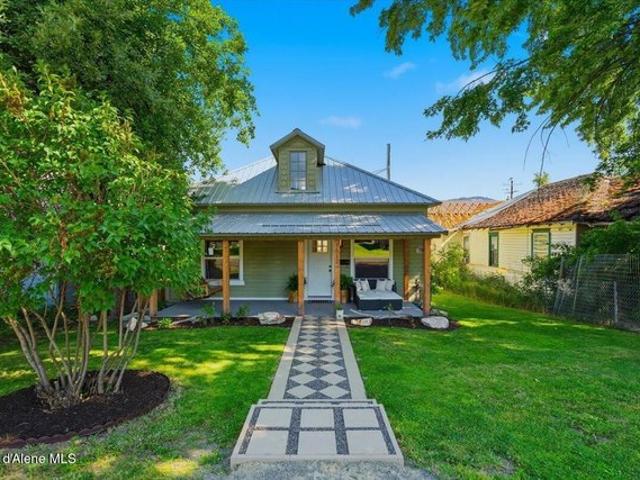 1512 Center Ave, Saint Maries, ID 83861