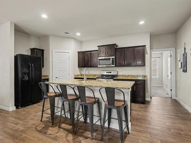 1512 Central Park Drive