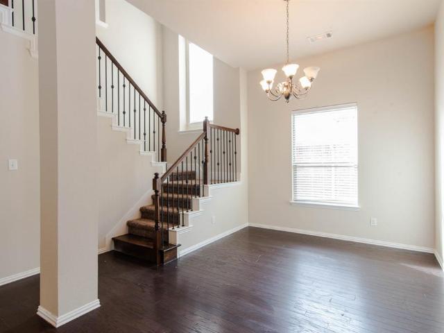 1512 Cockatiel Drive