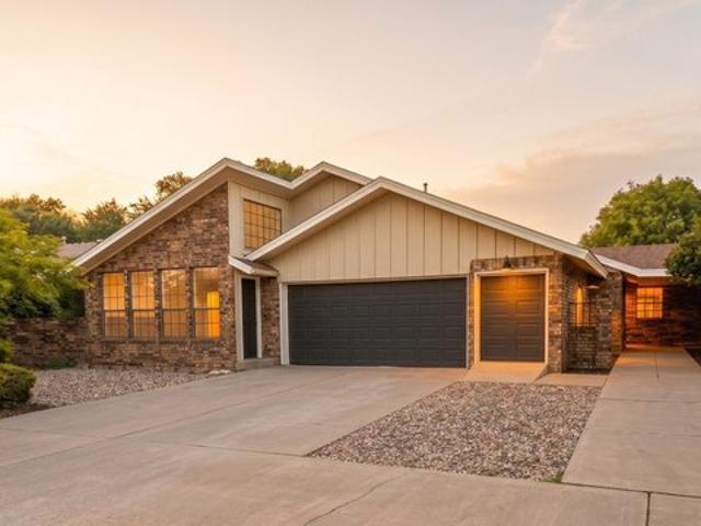 1512 Colonial Pkwy, Clovis, NM 88101