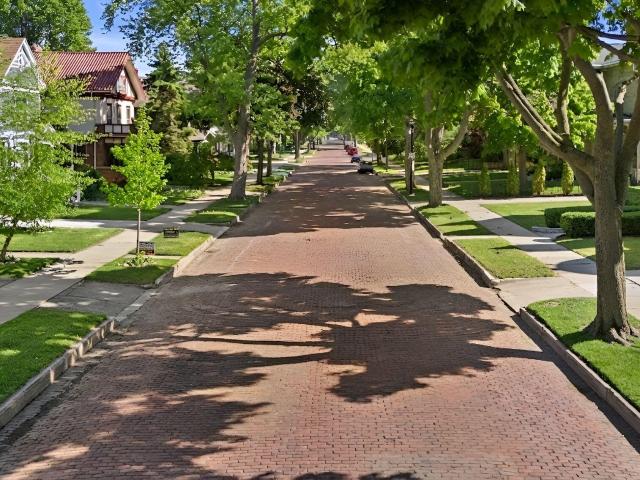 1512 College Ave