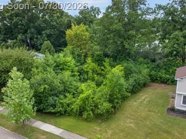 1512 Dicken Dr, Ann Arbor, MI 48103