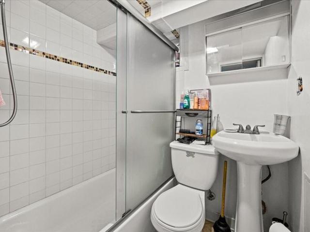 1512 E 22nd St, Brooklyn, NY 11210