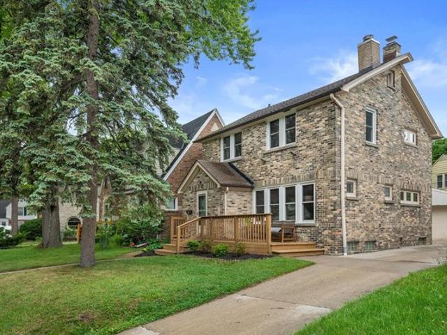 1512 E Olive St, Shorewood, WI 53211