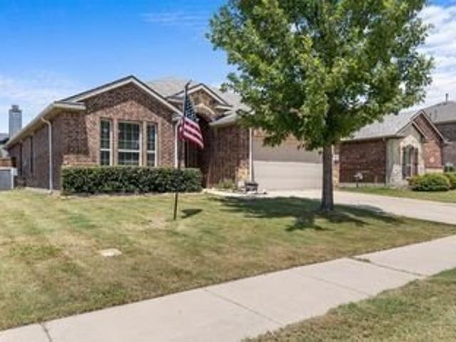 1512 Greenbrier Dr, Van Alstyne, TX 75495