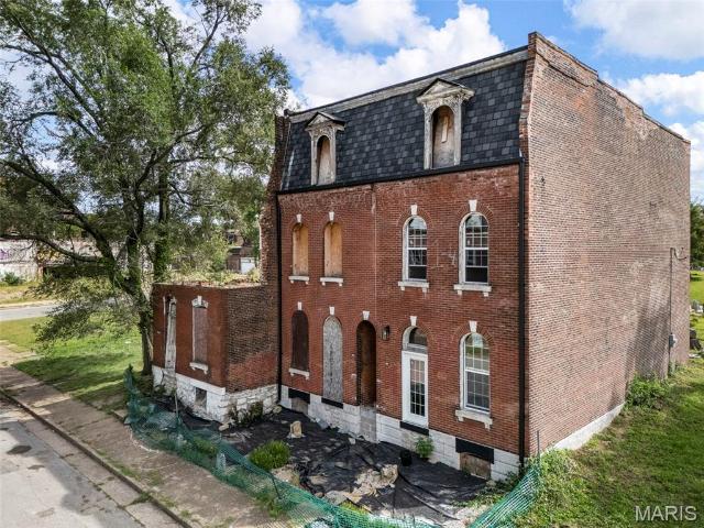 1512 Palm St, Louis, MO 63107 | MLS #26016