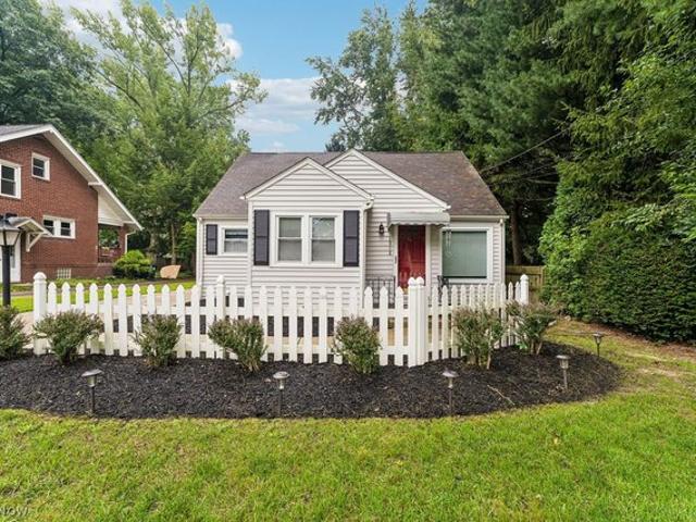 1512 Parkgate Ave, Akron, OH 44313