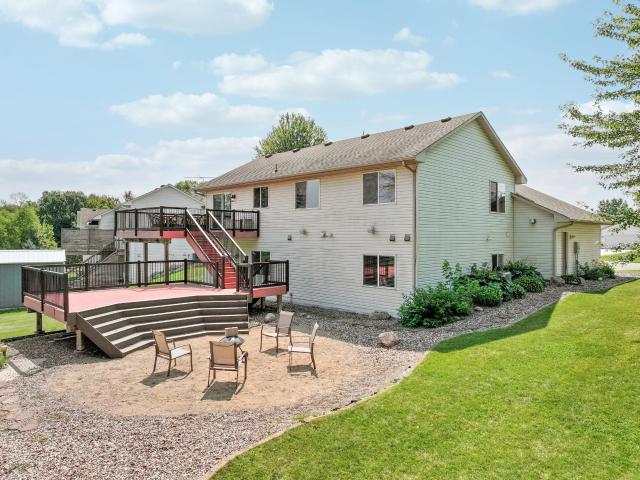 1512 Pond View Court