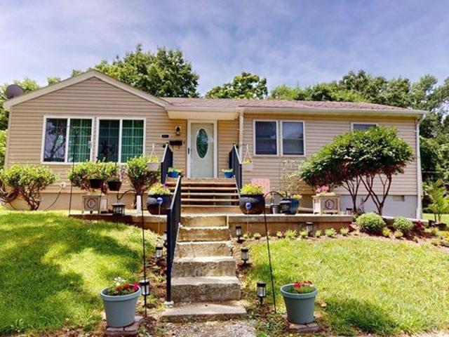 1512 S Quincy Ave, Sedalia, MO 65301