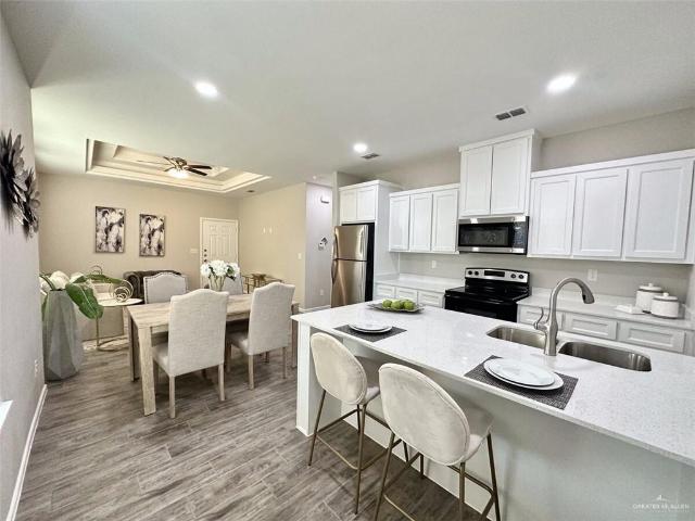1512 Shavano Drive 7