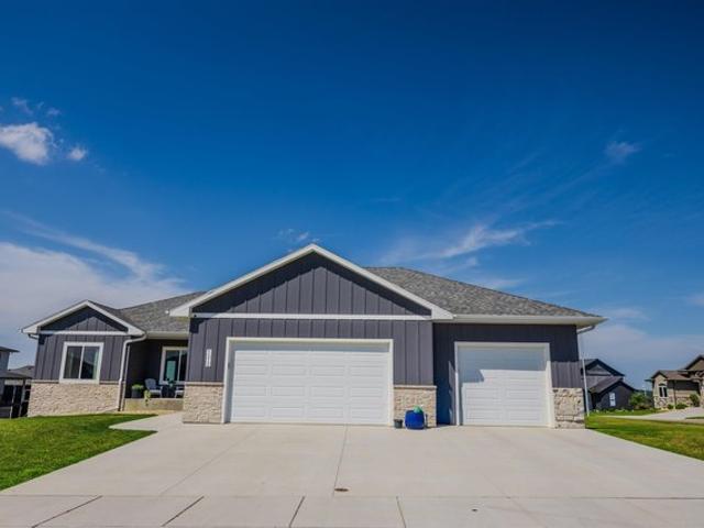 1512 W River Bend St, Brandon, SD 57005