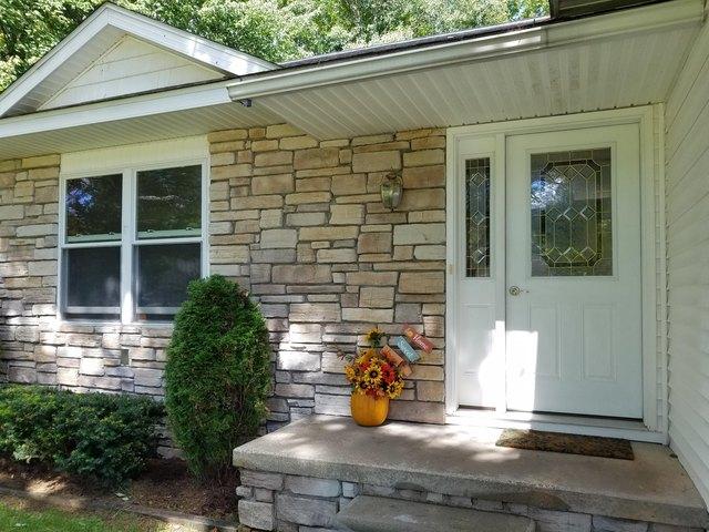 1512 Winterland Dr, Gaylord, MI 49735