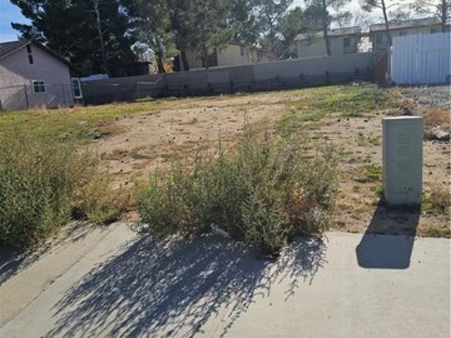15131 Wildrose St, Victorville, CA 92394