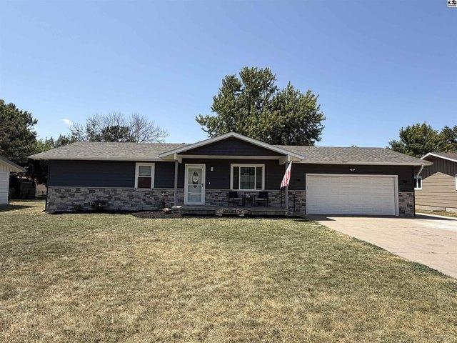 1513 Manchester St, McPherson, KS 67460