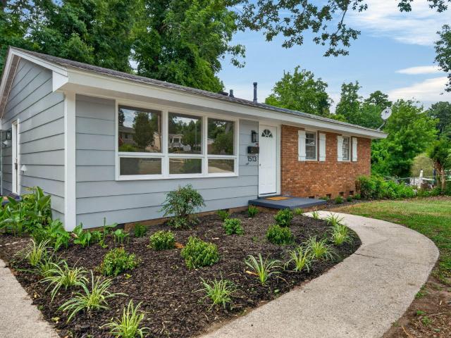 1513 N King Charles Road