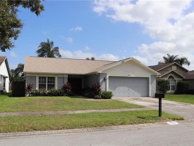 1513 Attleboro Ln, Brandon, FL 33511