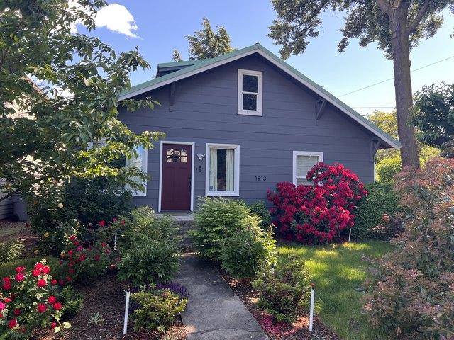 1513 B St, Hood River, OR 97031