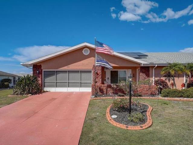 1513 Cloister Dr, Sun City Center, FL 33573
