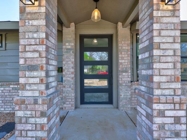 1513 Cloverleaf Dr, Austin, TX 78723 | MLS #6550 | Compass