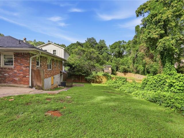 1513 Dianne Court SE