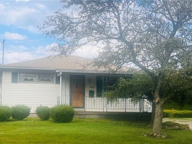 1513 Greenwood Ave, Girard, OH 44420