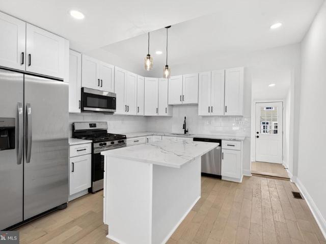 1513 Henry Street