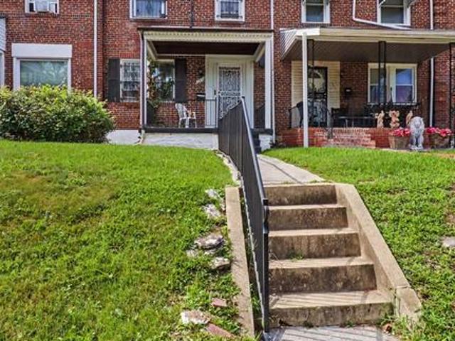 1513 Lochwood Road