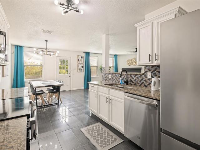 1513 Lone Star Court