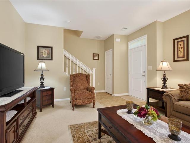 1513 Pucknall DR
