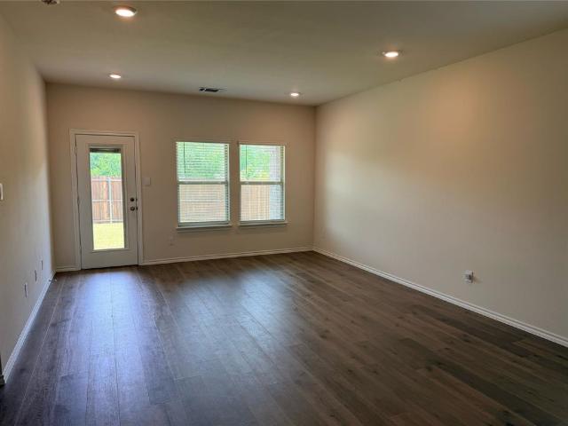 1513 Silver Canoe Way