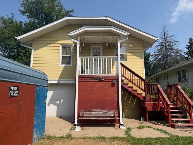1513 South Bluff Boulevard
