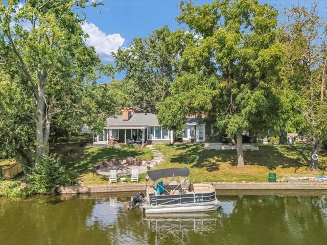 1513 W Point Drive