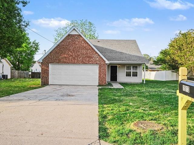 1513 Waxman Dr, La Vergne, TN 37086