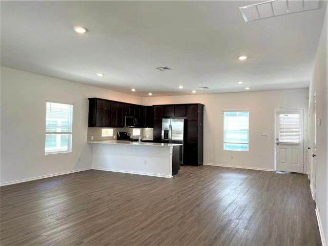 1513 Weatherford Ln