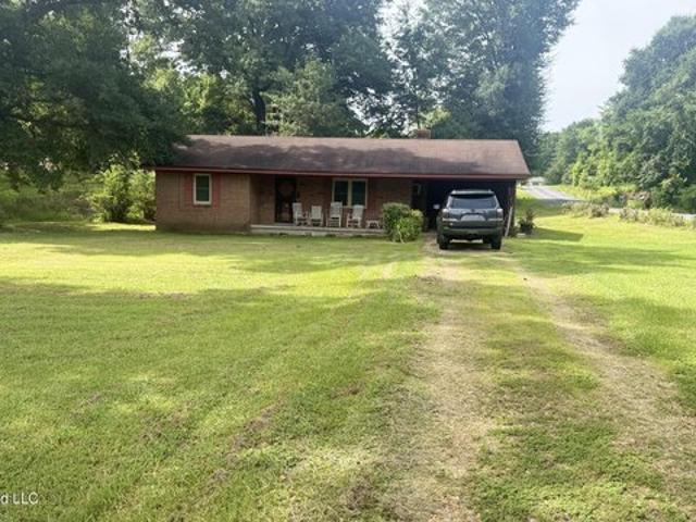 1513L R L Rd, Senatobia, MS 38668