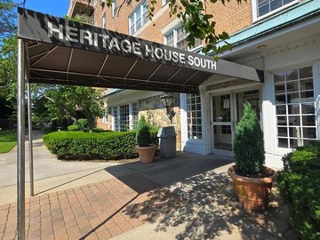 151 3 th St Unit 4M, Howard Beach, NY 11414