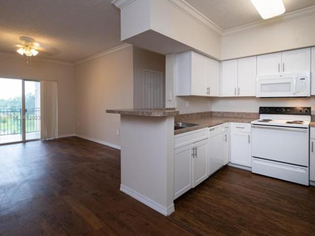 151 117th Ave SW #9306, Pembroke Pines, FL 33025