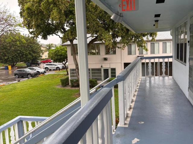 151 Canterbury E, West Palm Beach, FL 33417 | MLS #B26017 | Compass