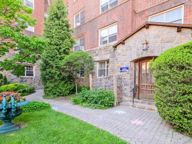 151 Centre Avenue 5C