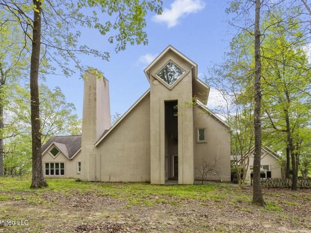 151 Chapel Hill Rd, Flora, MS 39071