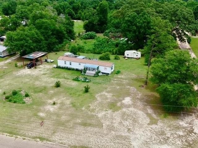 151 Clover St, Gordon, AL 36343