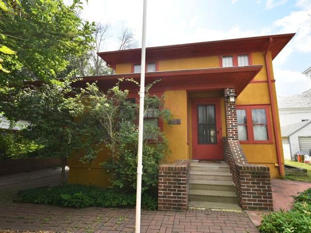 151 E 4th St, Zumbrota, MN 55992