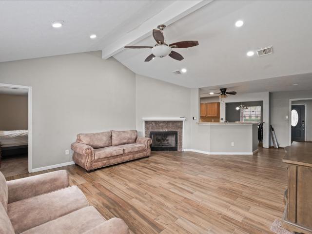 151 E Forest Ln, Houston, TX 77015 | MLS #43996