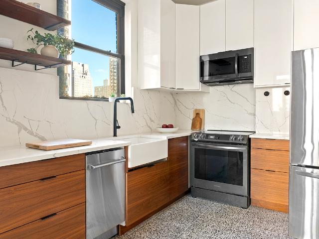 151 East 83rd Street, Unit PHC